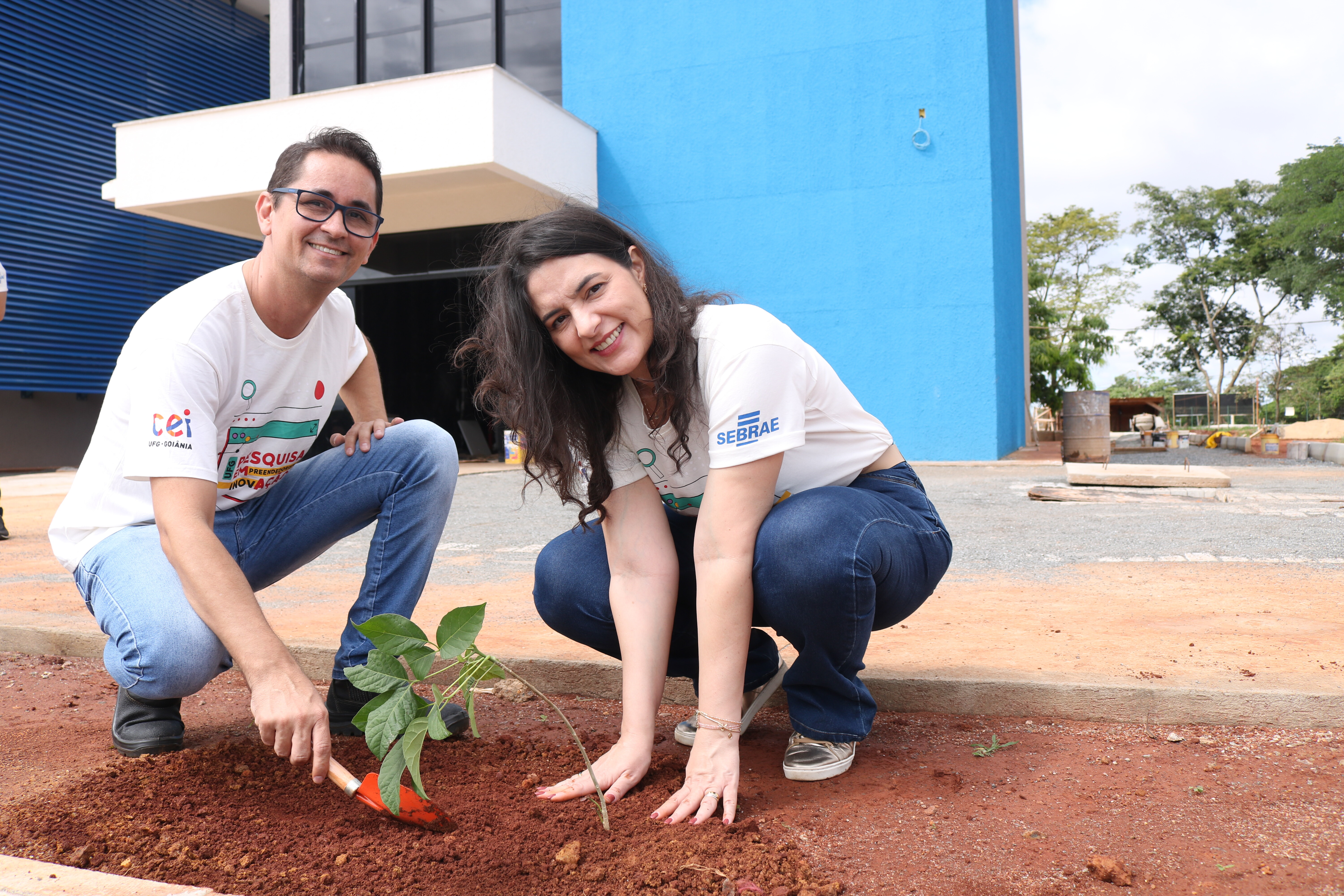 Parque Tecnológico Samambaia da UFG sedia ação de plantio de árvores ...